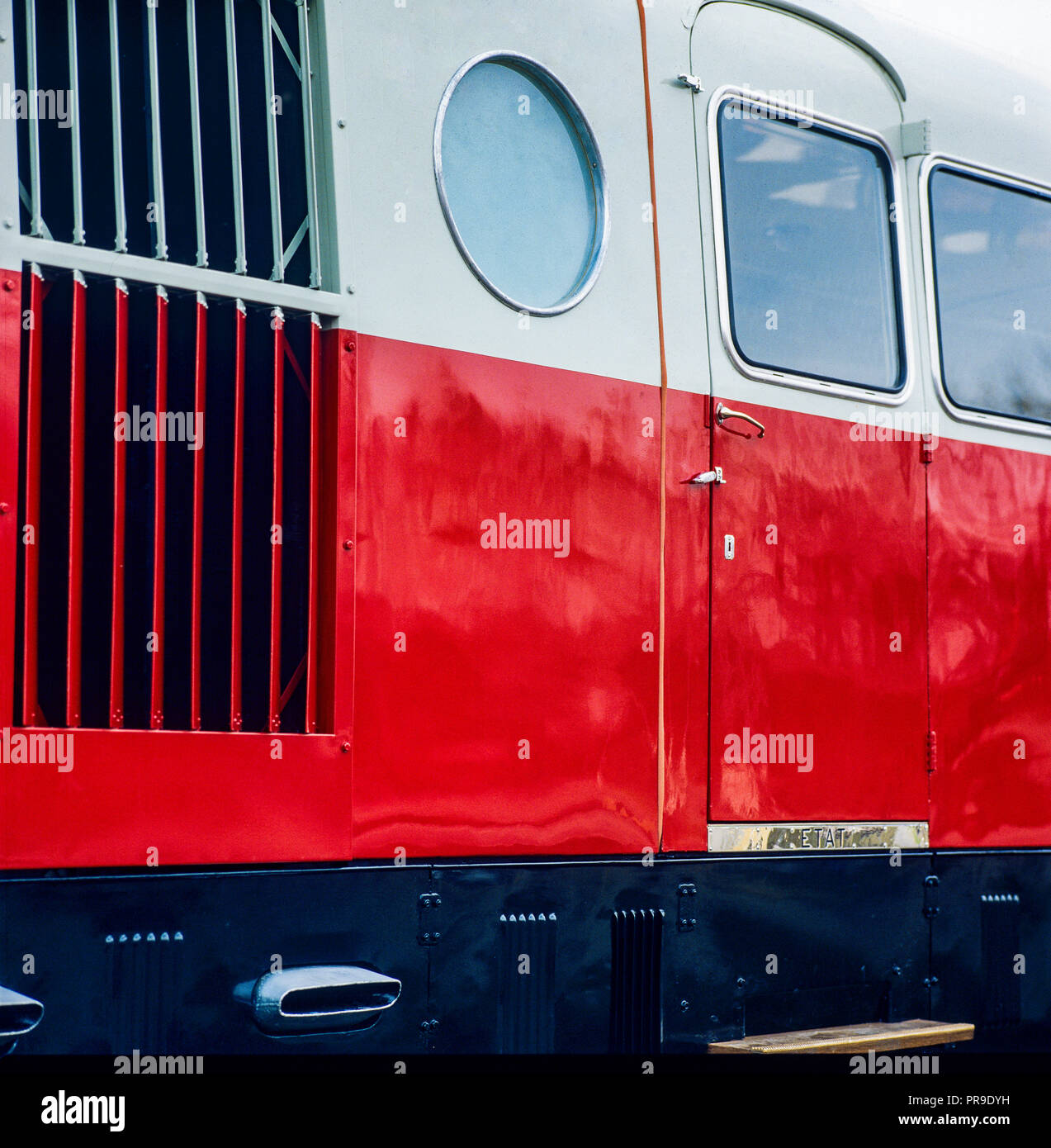 L'autorail Bugatti Présidentiel, type ZZy24408, construit en 1934, l ...