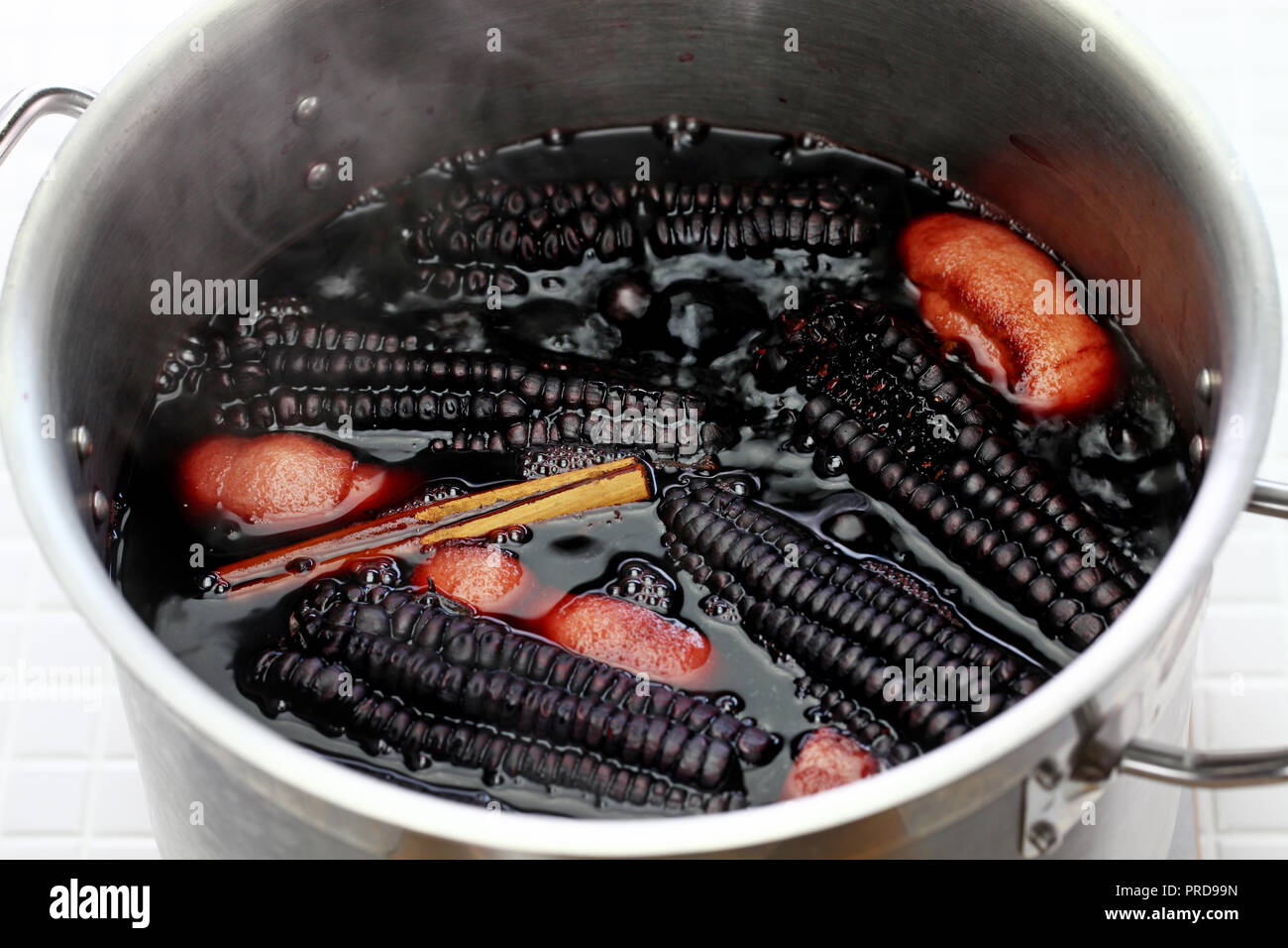 Maiz morada Banque de photographies et d’images à haute résolution - Alamy