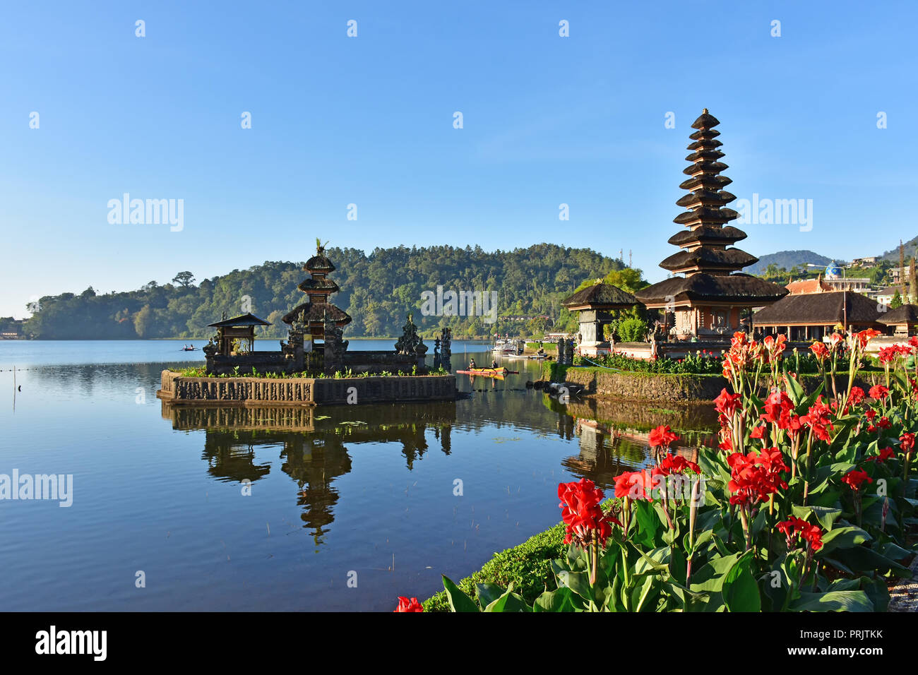 Ulun danu temple bedugul lac beratan Banque de photographies et d ...