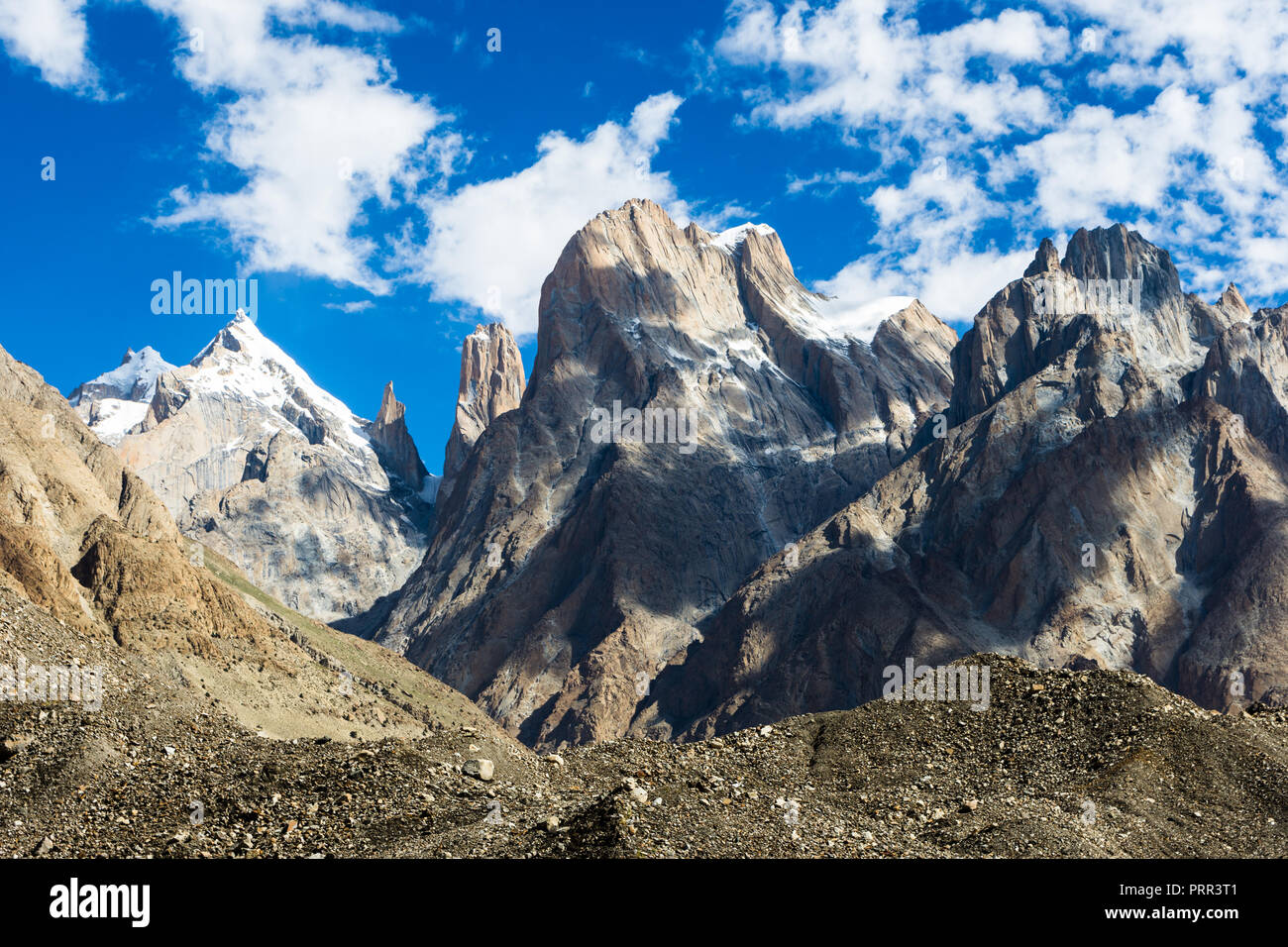 Trango tower pakistan Banque de photographies et d’images à haute ...