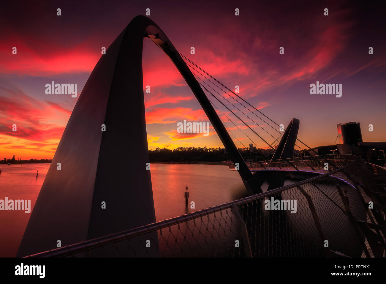 Elizabeth quay perth Banque de photographies et d’images à haute ...