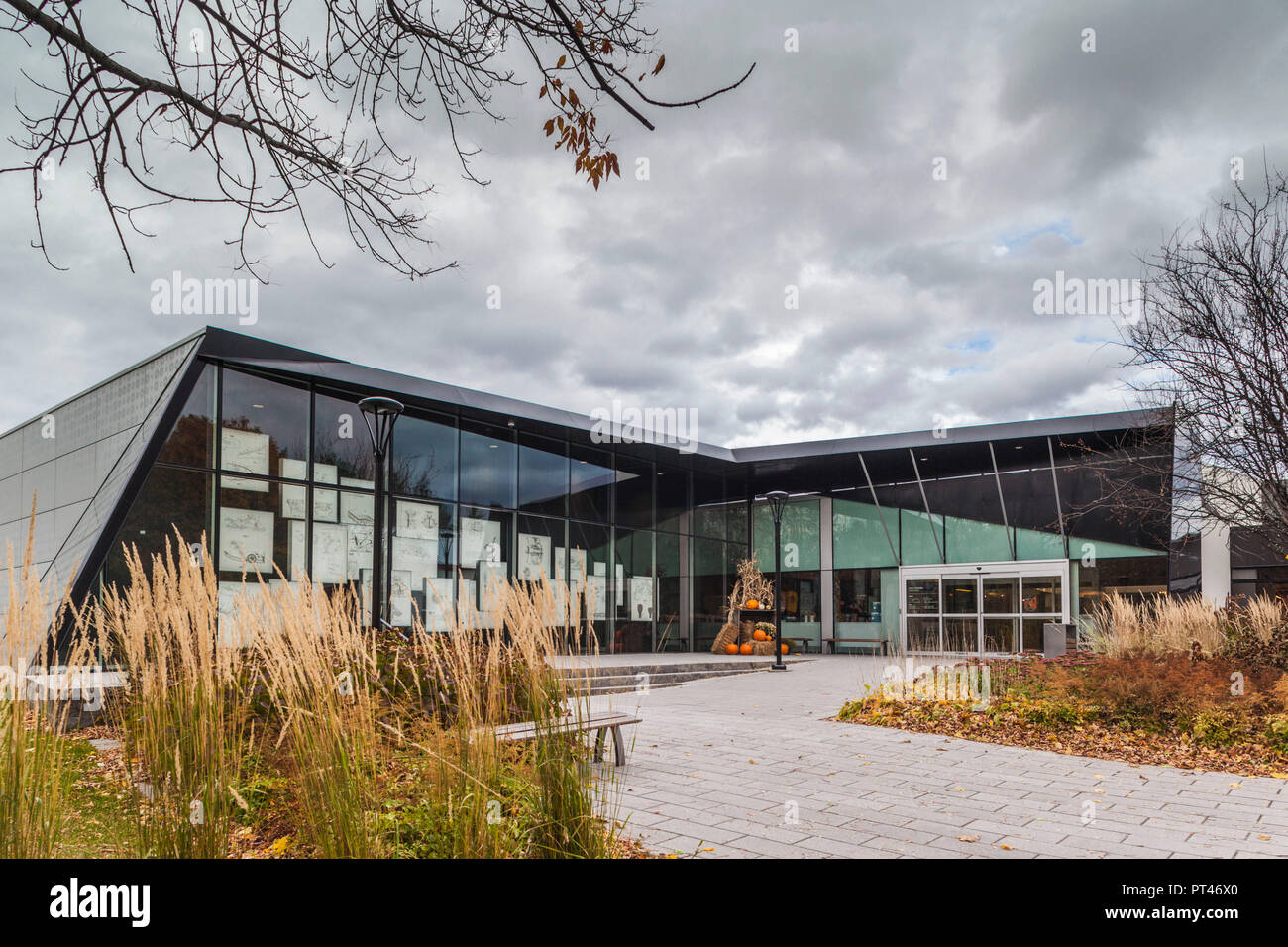 Musee j armand bombardier Banque de photographies et d’images à haute ...