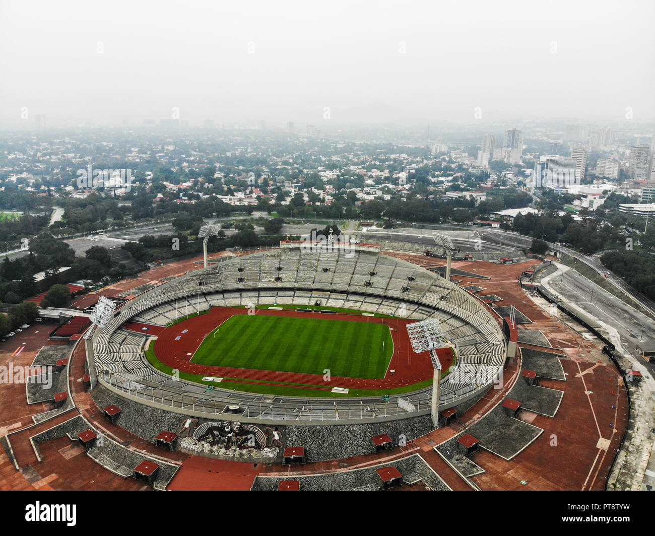 Estadio olimpico univeristario Banque de photographies et d’images à ...
