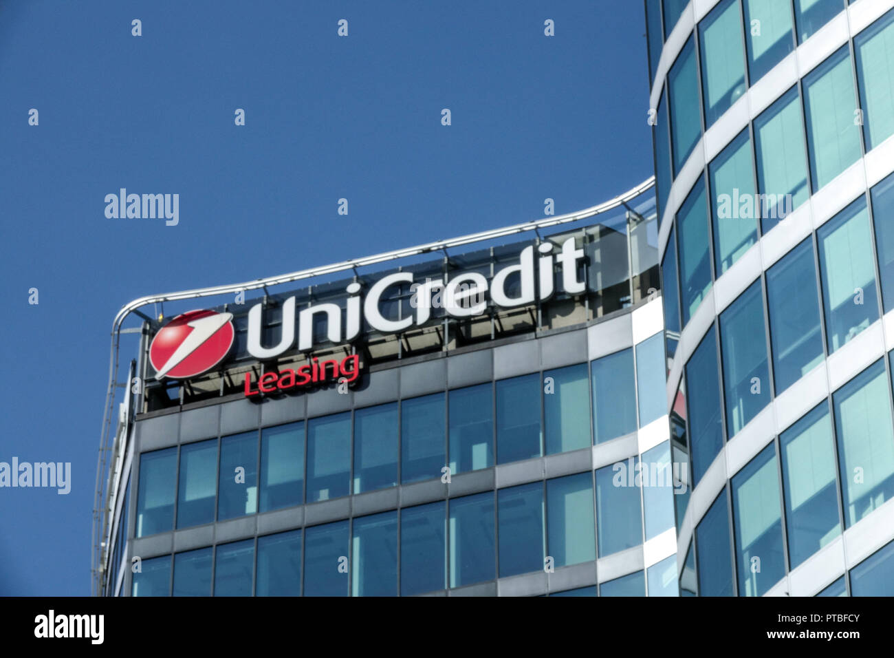 Logo de la banque unicredit Banque de photographies et d’images à haute ...