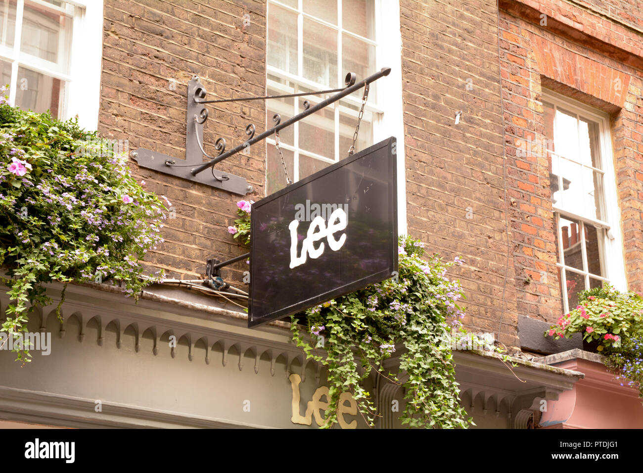 Logo de la marque lee Banque de photographies et d’images à haute ...