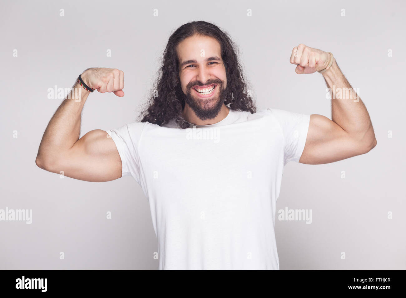 Male bodybuilder posing Banque de photographies et d’images à haute ...