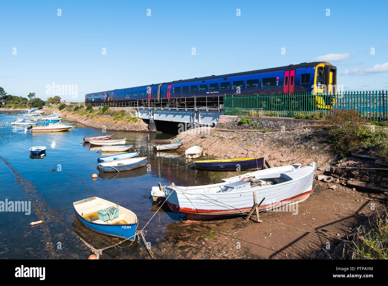 Classe 158 train de sprinteur express Banque de photographies et d ...