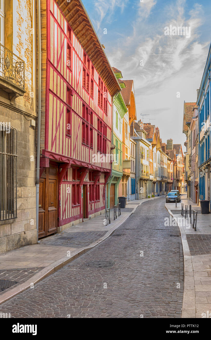 Façades De Maison Banque d'image et photos - Alamy