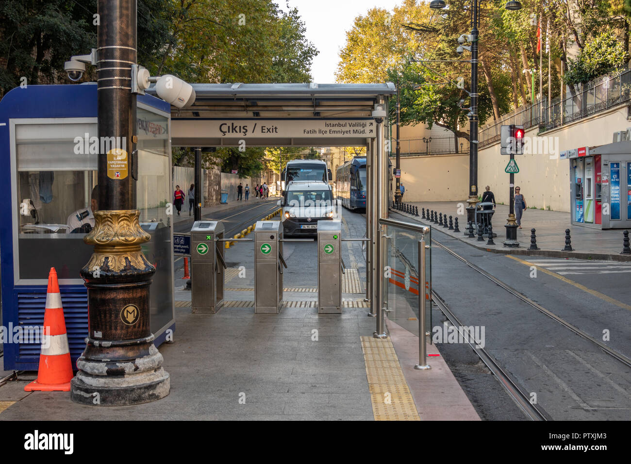 Tram ticket vending machine Banque de photographies et d’images à haute ...