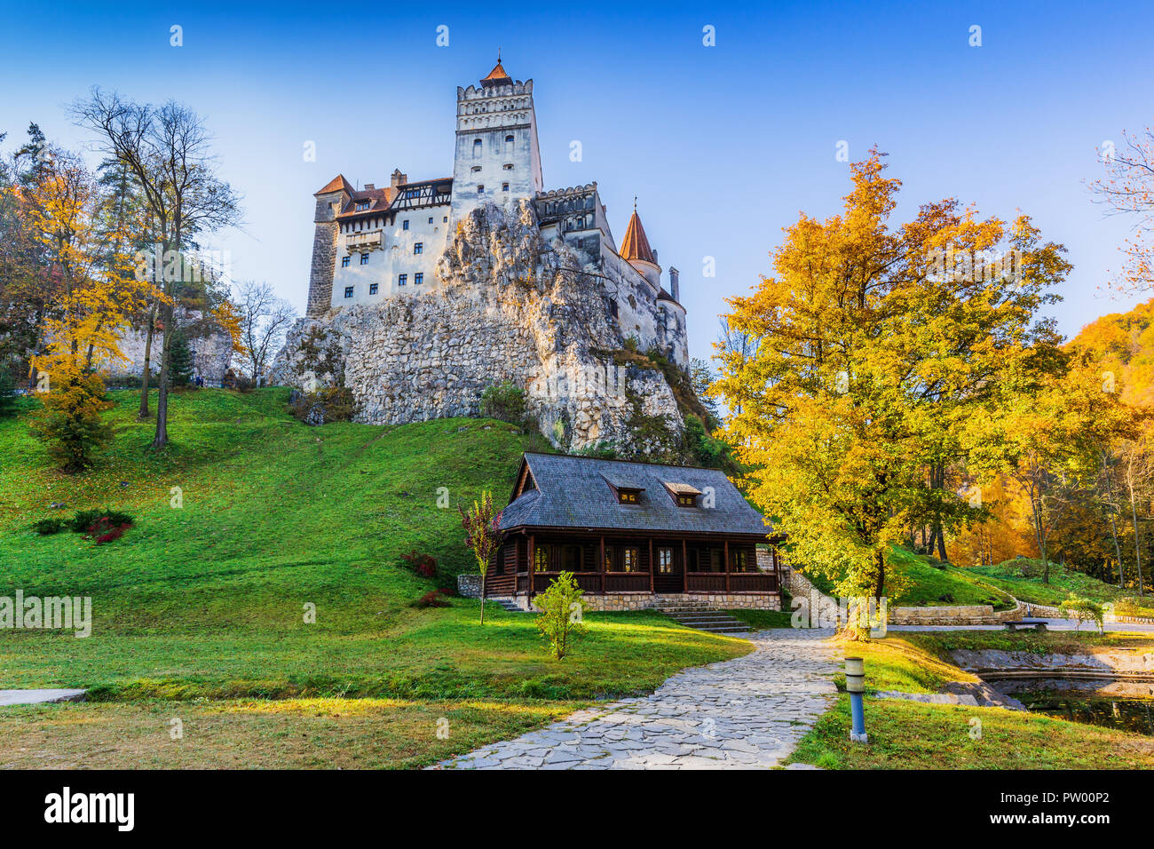 Brasov, en Transylvanie. La Roumanie. Le Château médiéval de Bran ...