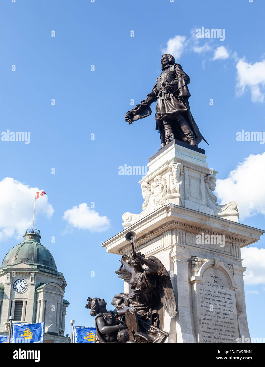 Monument de Samuel de Champlain érigé en 1898 en mémoire du fondateur ...