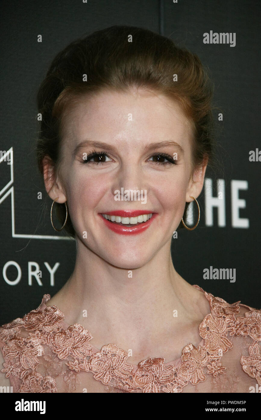 Ashley Bell 04/05/2016 La première série de 'La nuit' tenu à la DGA ...