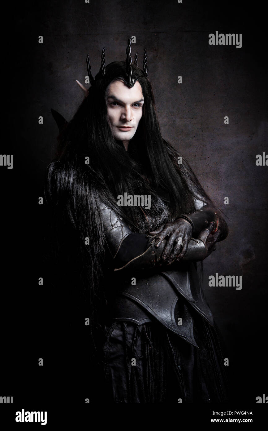 Elfes noirs Banque de photographies et d’images à haute résolution - Alamy