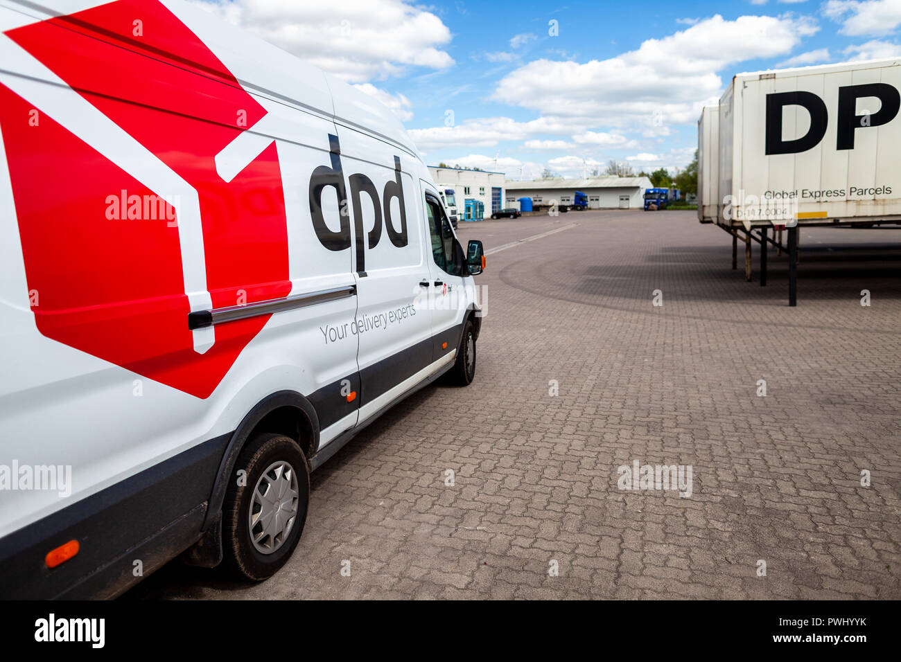 Camion dpd Banque de photographies et d’images à haute résolution - Alamy