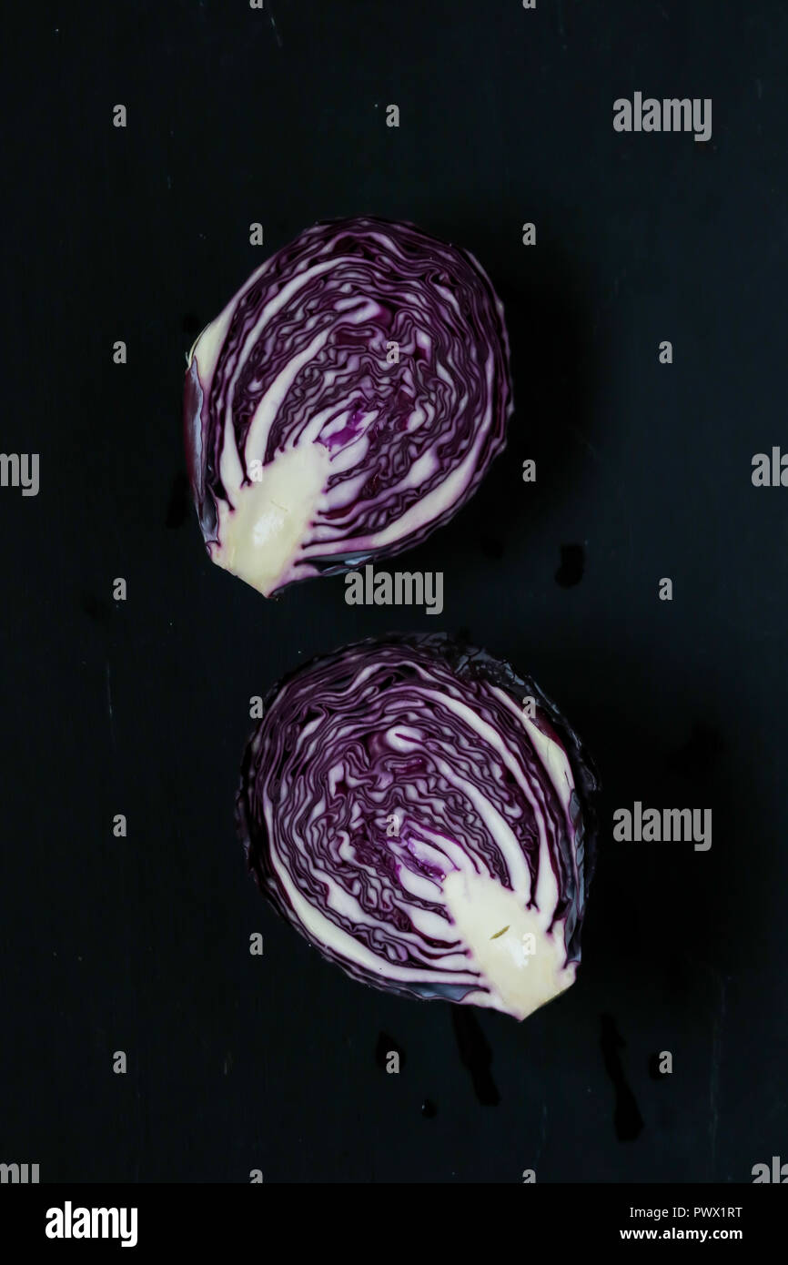 Choux rouges frais Banque de photographies et d’images à haute ...