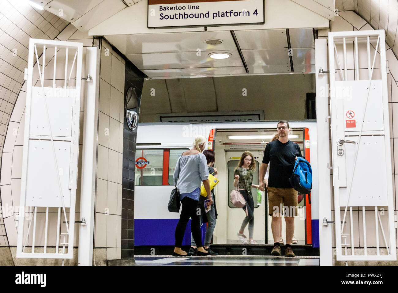 Bakerloo line underground station Banque de photographies et d’images à ...