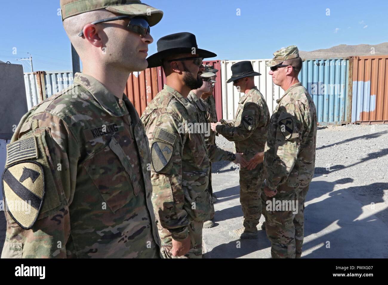 Le Colonel Kelly Ivanoff, commandant adjoint du Groupe de travail pour ...