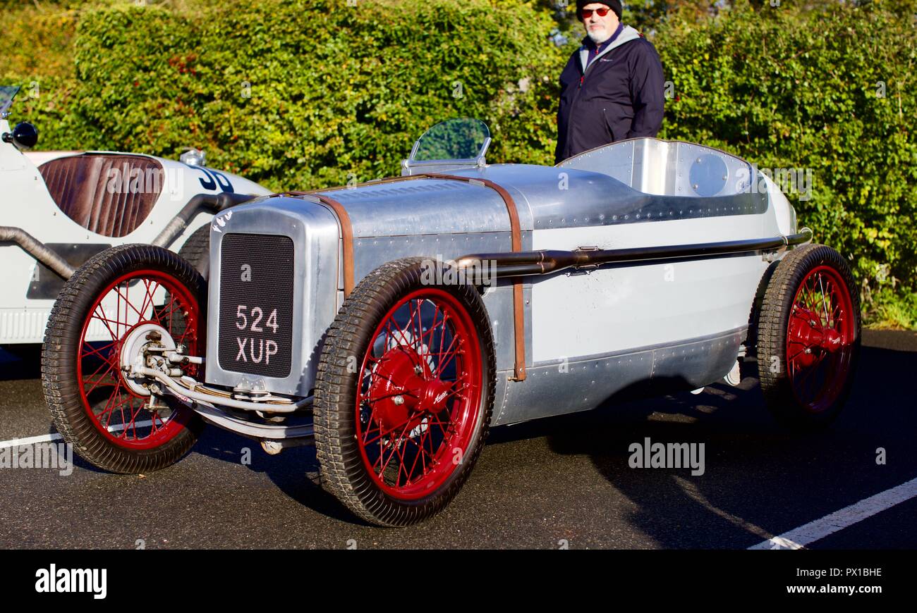 Red austin 7 car Banque de photographies et d’images à haute résolution ...