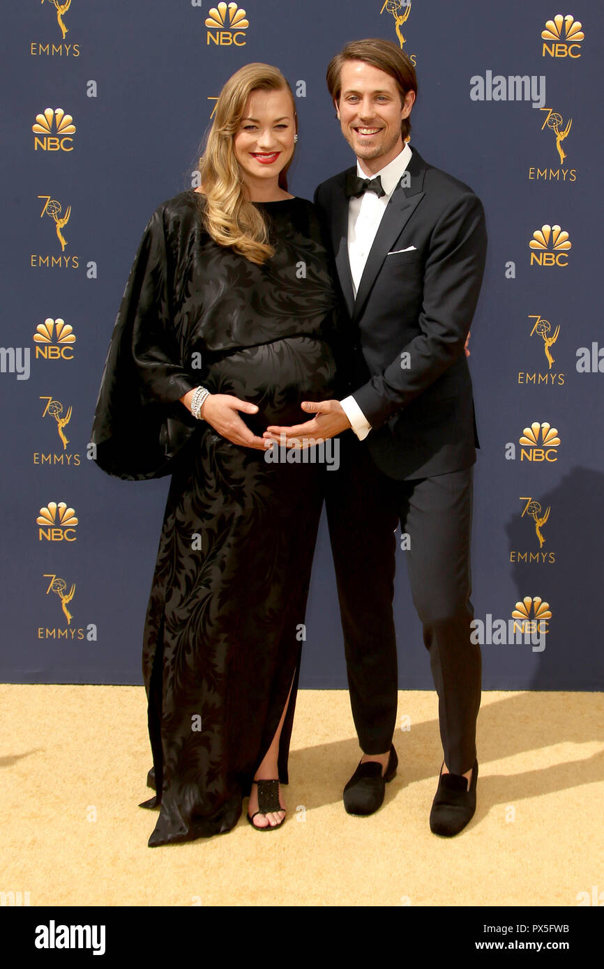 Tim loden yvonne strahovski Banque de photographies et d’images à haute ...