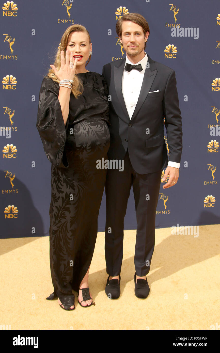 Yvonne strahovski et tim loden Banque d'image et photos - Alamy