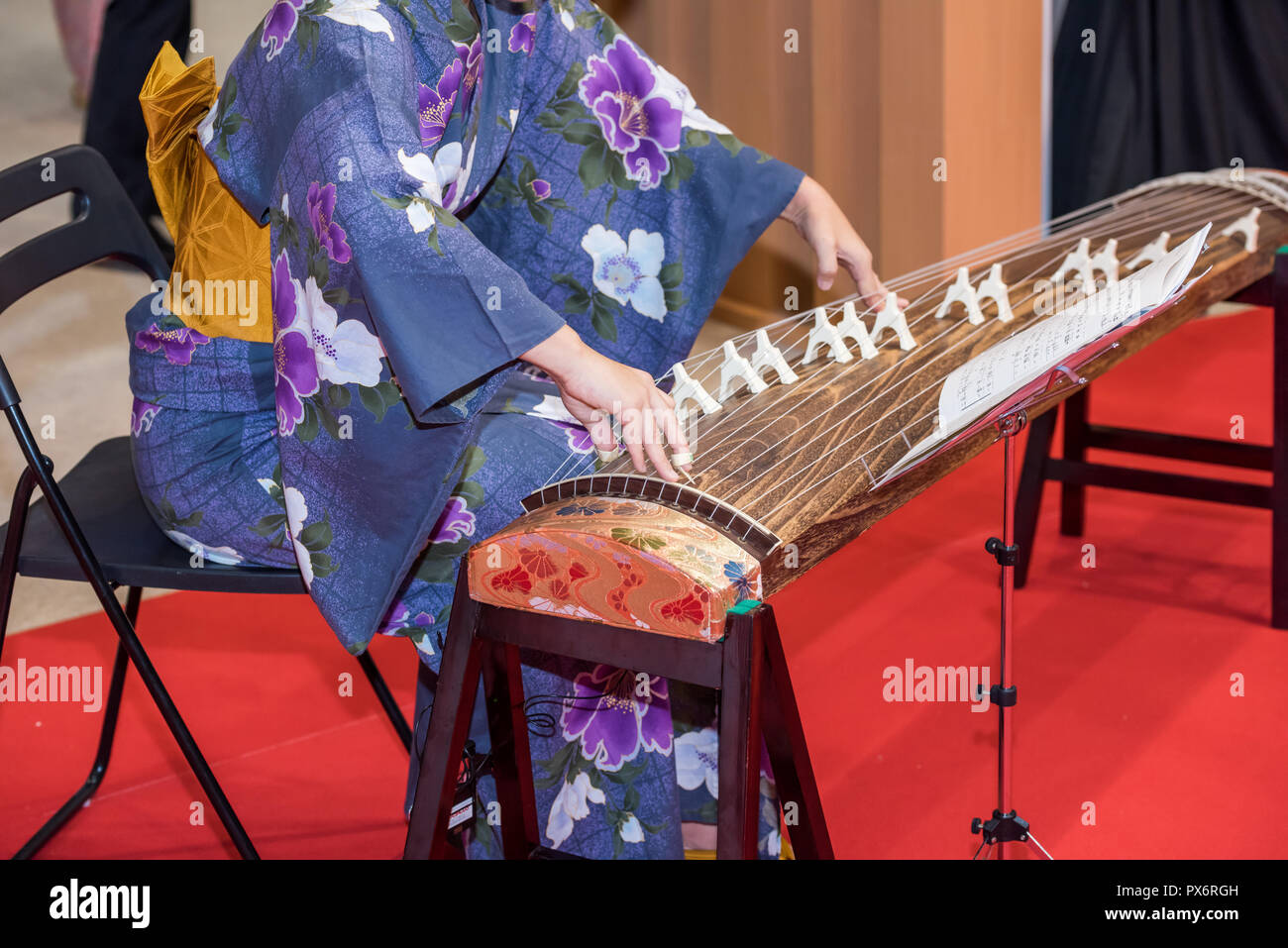 Instruments de musique du japon Banque de photographies et d’images à ...