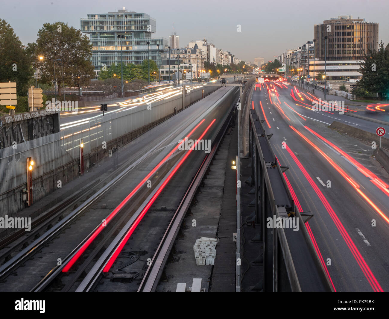 Paris defense arc de triumph Banque de photographies et d’images à ...
