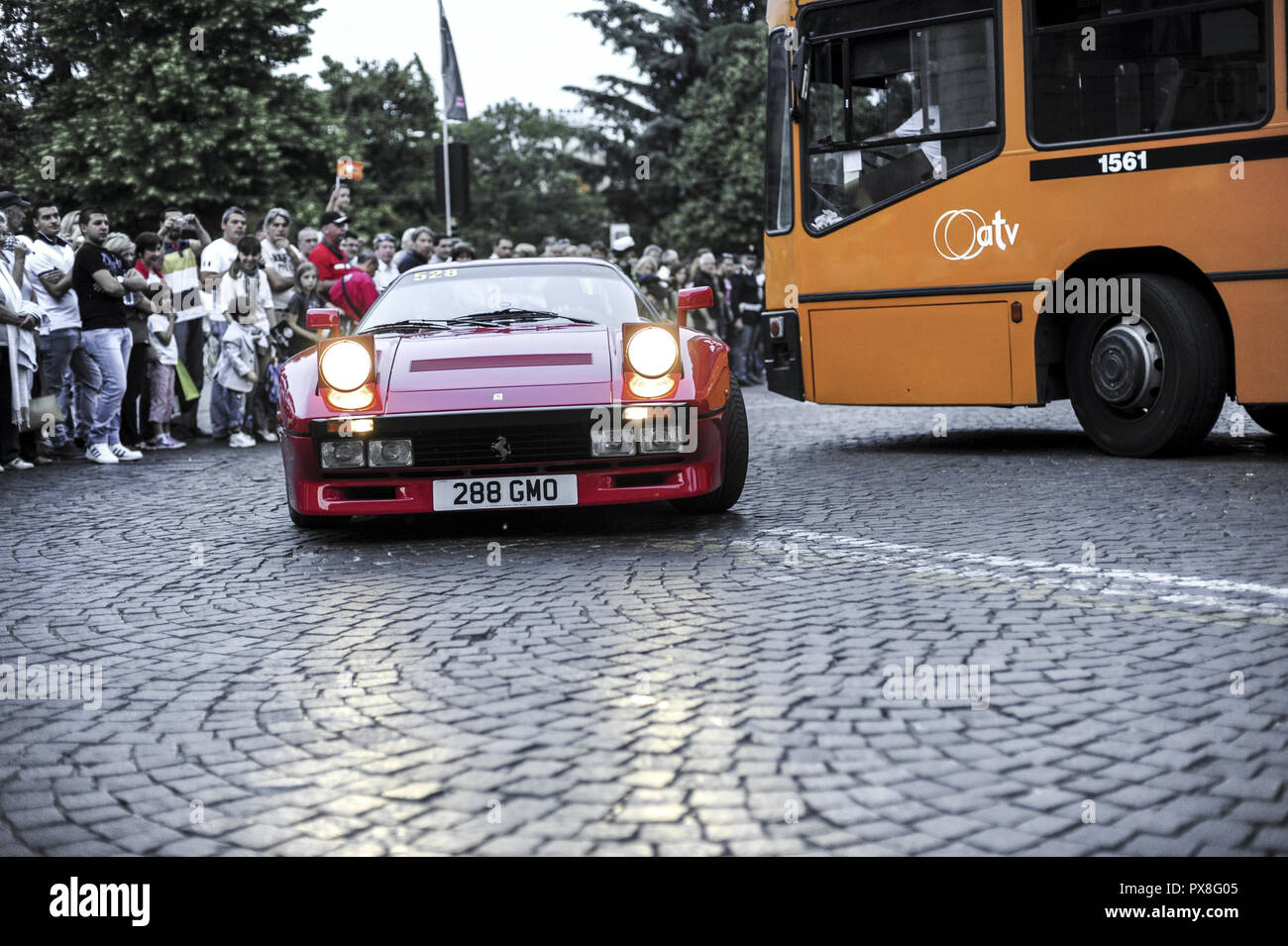 Ferrari 288 gto Banque de photographies et d’images à haute résolution ...