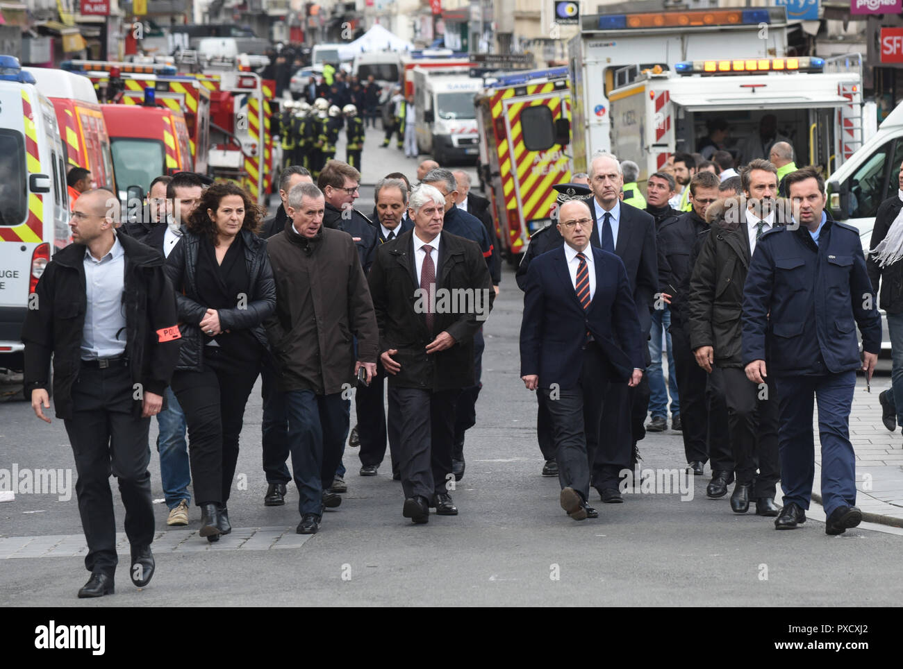Raid police française Banque de photographies et d’images à haute ...