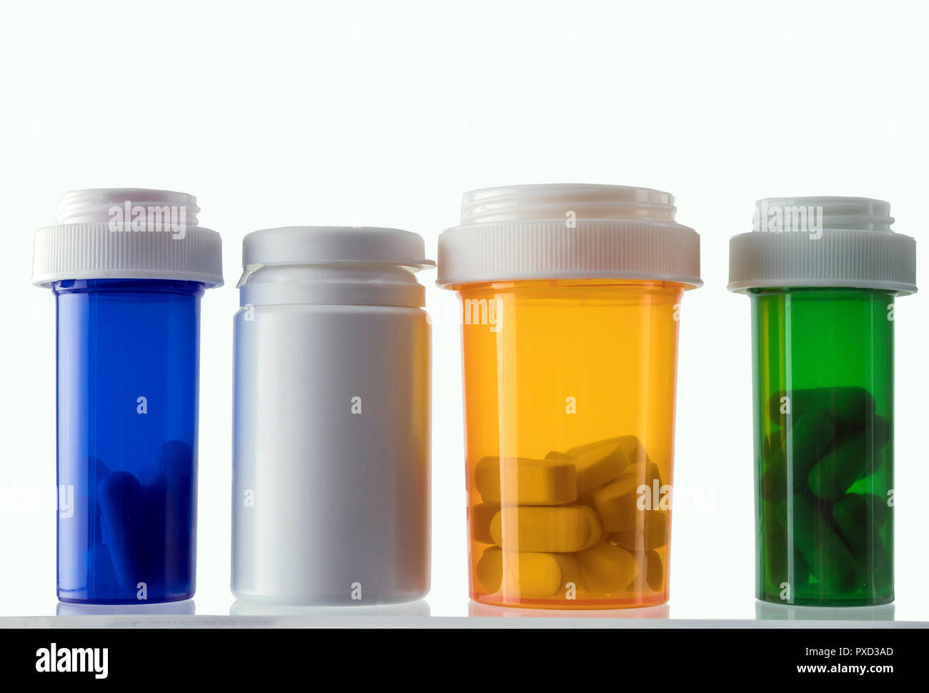 Différents types de contenants cosmétiques et médicaments isolé sur ...