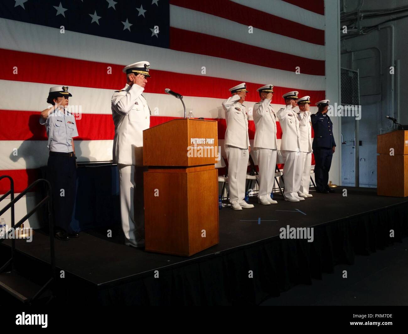 Le secteur de la Garde côtière canadienne procède à Charleston ...