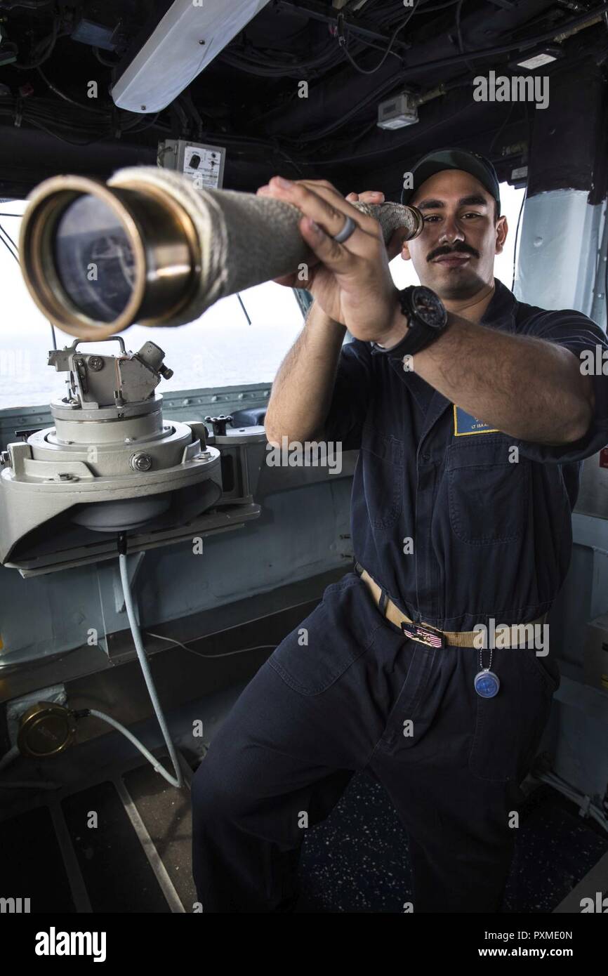 4 U.S. 5ÈME ZONE DES OPÉRATIONS DE LA FLOTTE (5 juin 2017) Le ...