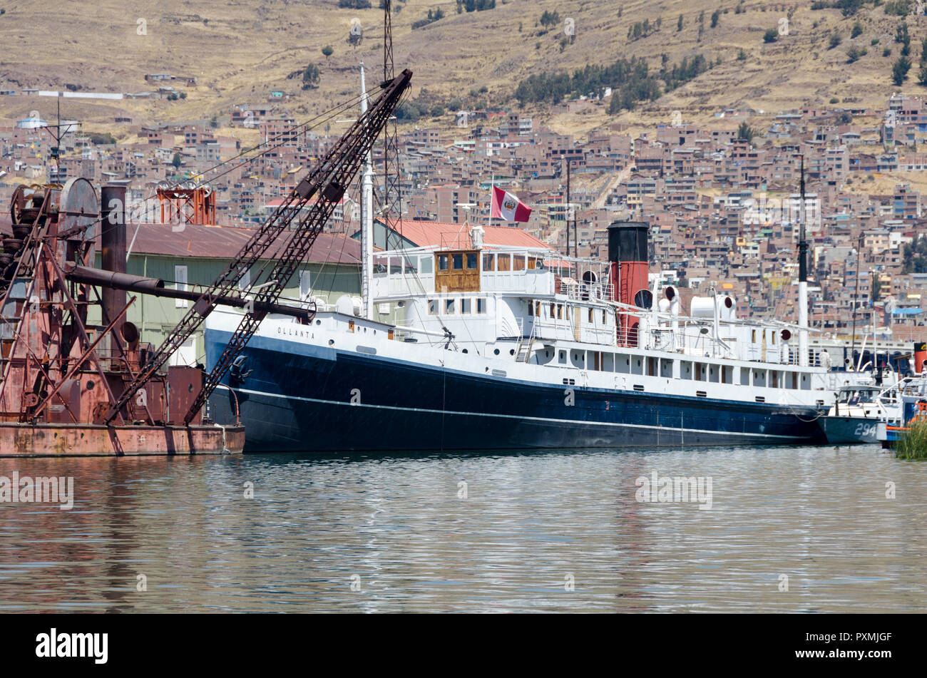 Lake titicaca peru steamship Banque de photographies et d’images à ...
