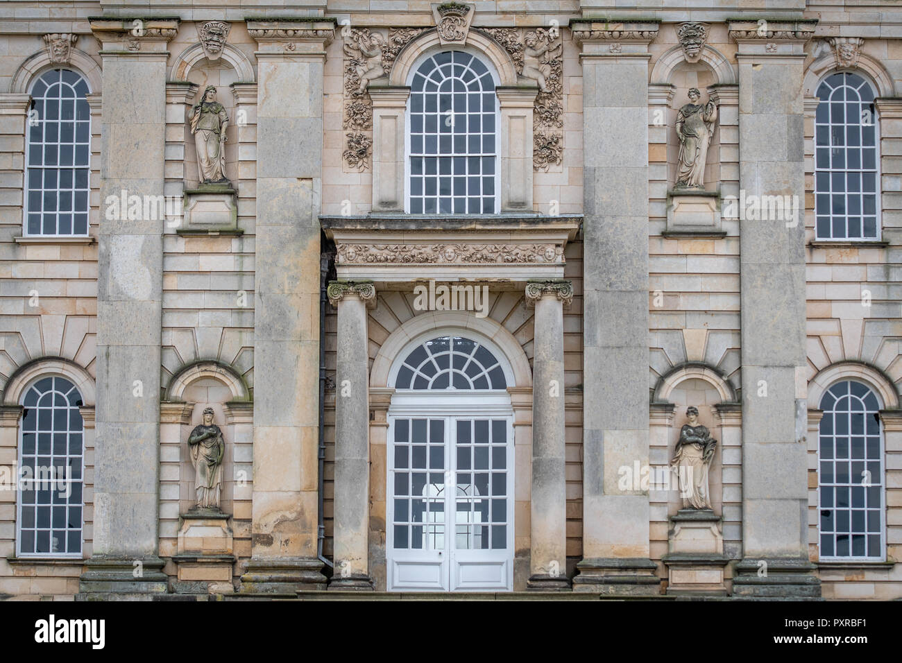 Mur baroque Banque de photographies et d’images à haute résolution - Alamy