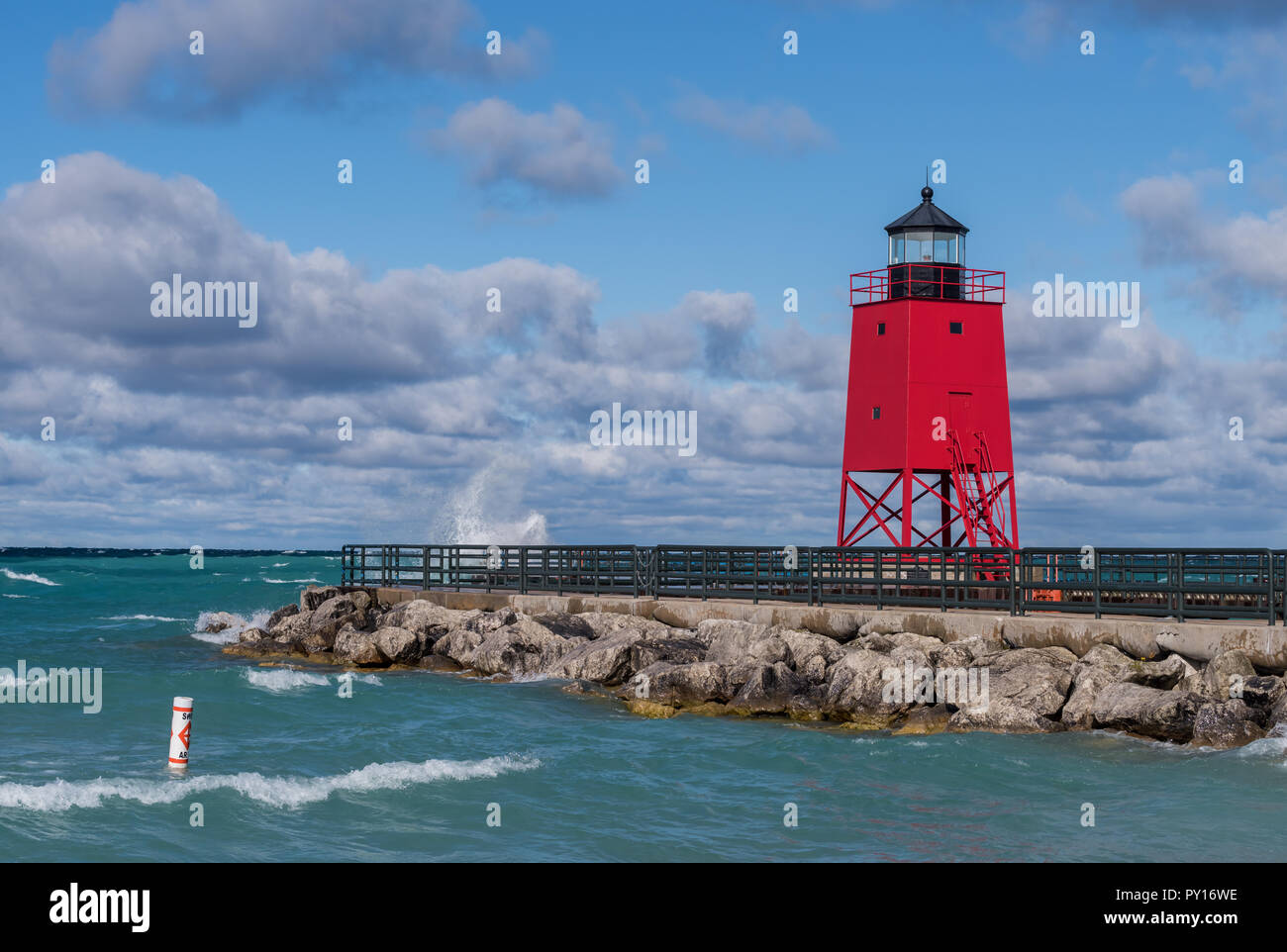 Le phare de la jetée sud de Charlevoix dans Charlevoix, Québec, Canada ...