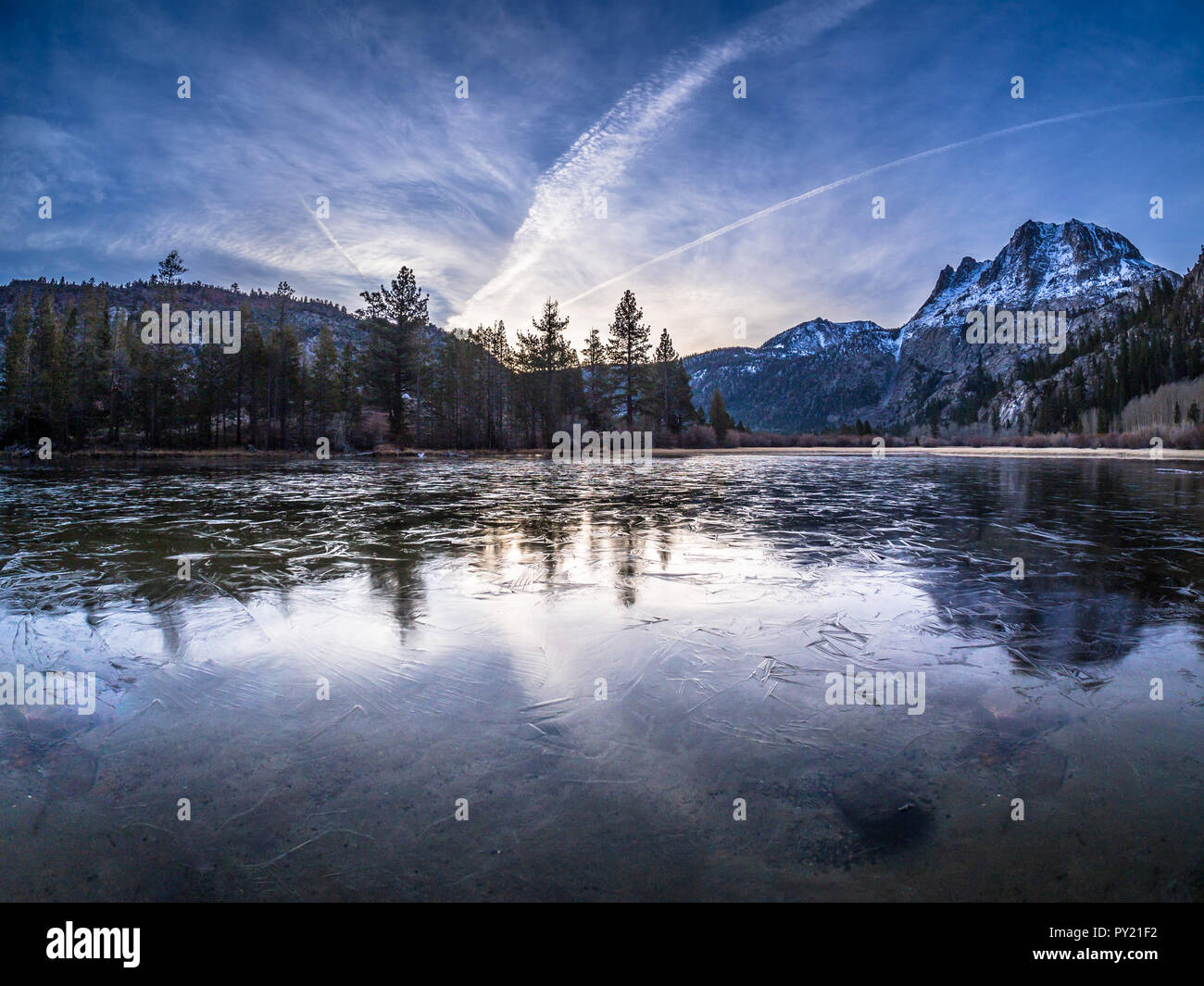 Mammoth lakes basin Banque de photographies et d’images à haute ...