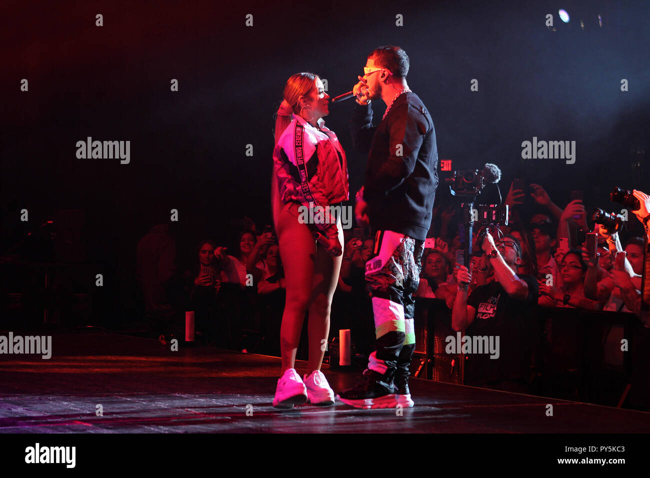 Karol g anuel aa Banque de photographies et d’images à haute résolution ...