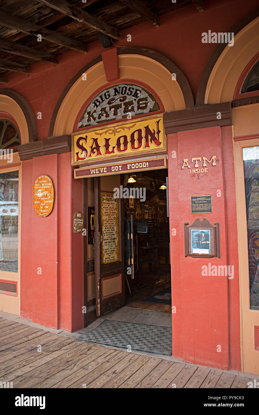 Western saloon bar century Banque de photographies et d’images à haute ...
