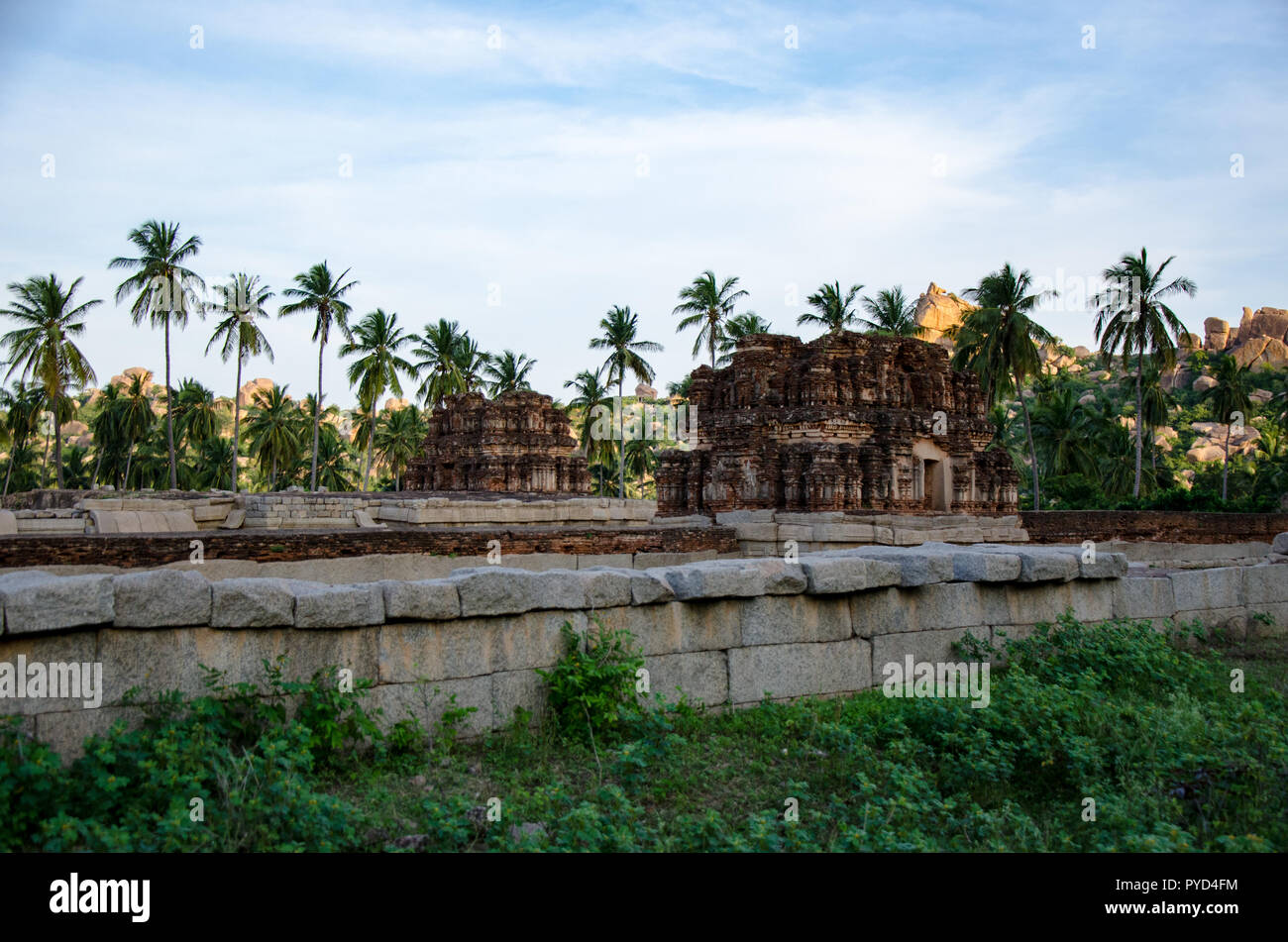 Raya gopuram Banque de photographies et d’images à haute résolution - Alamy
