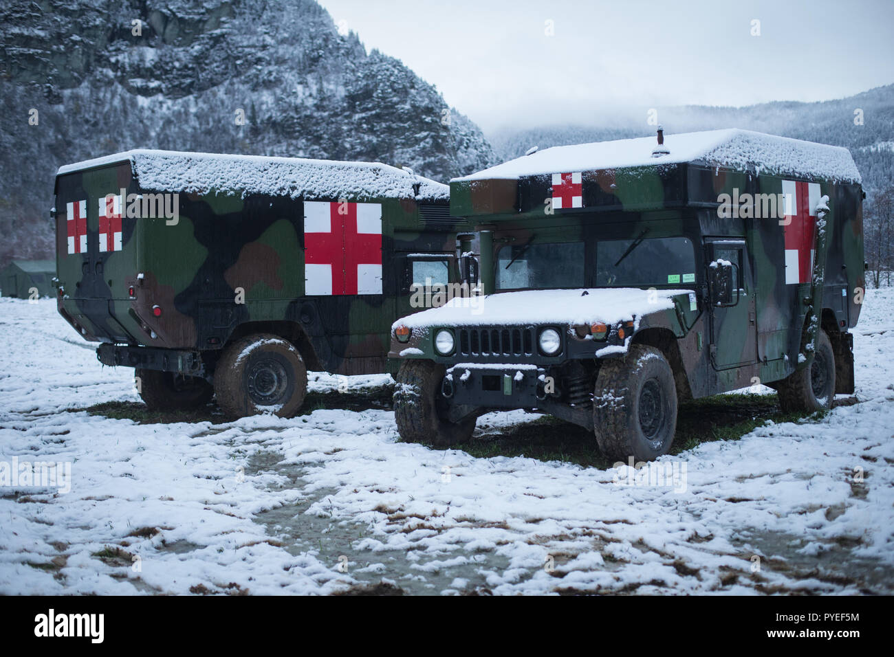 Humvee ambulance Banque de photographies et d’images à haute résolution ...