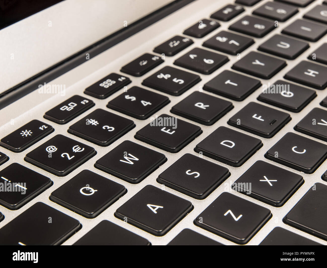 Clavier qwerty Banque de photographies et d’images à haute résolution ...