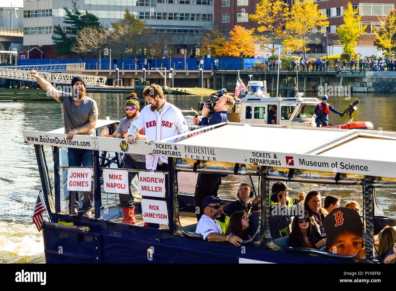 Duck boat parade Banque de photographies et d’images à haute résolution ...