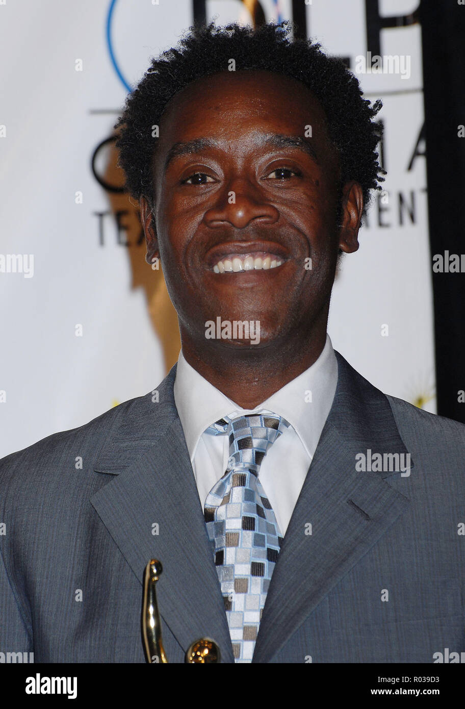 Don Cheadle ( Star masculine de l'Année ) backstage at SHOWEST à Paris ...
