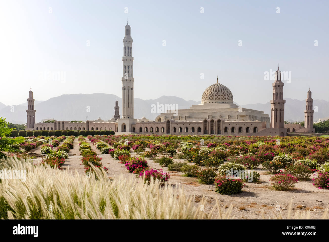 Grande Mosquée Sultan Qaboos, Muscat, Oman. Cette mosquée est la plus ...