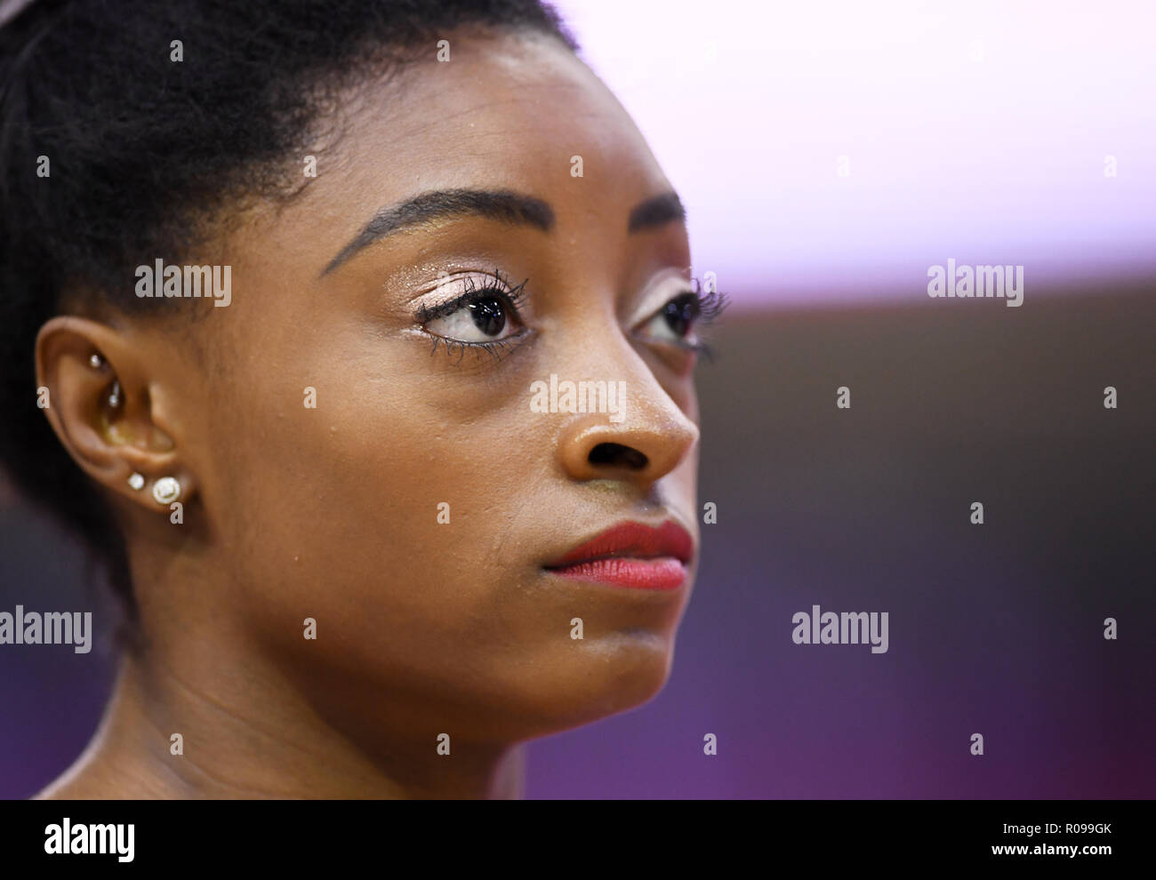 Simone biles portrait Banque de photographies et d’images à haute ...