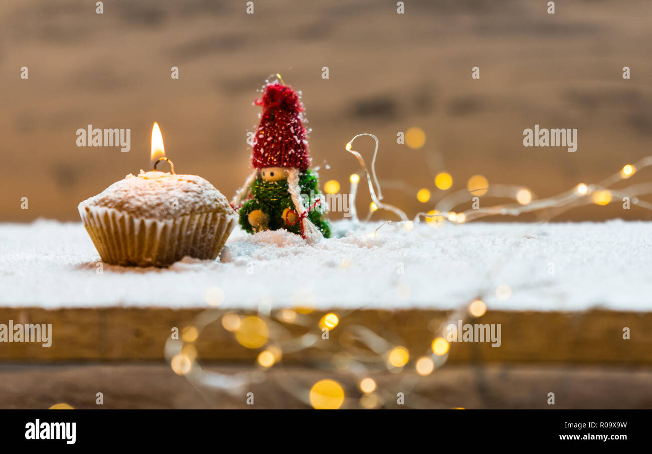 Anniversaire muffin Banque de photographies et d’images à haute ...