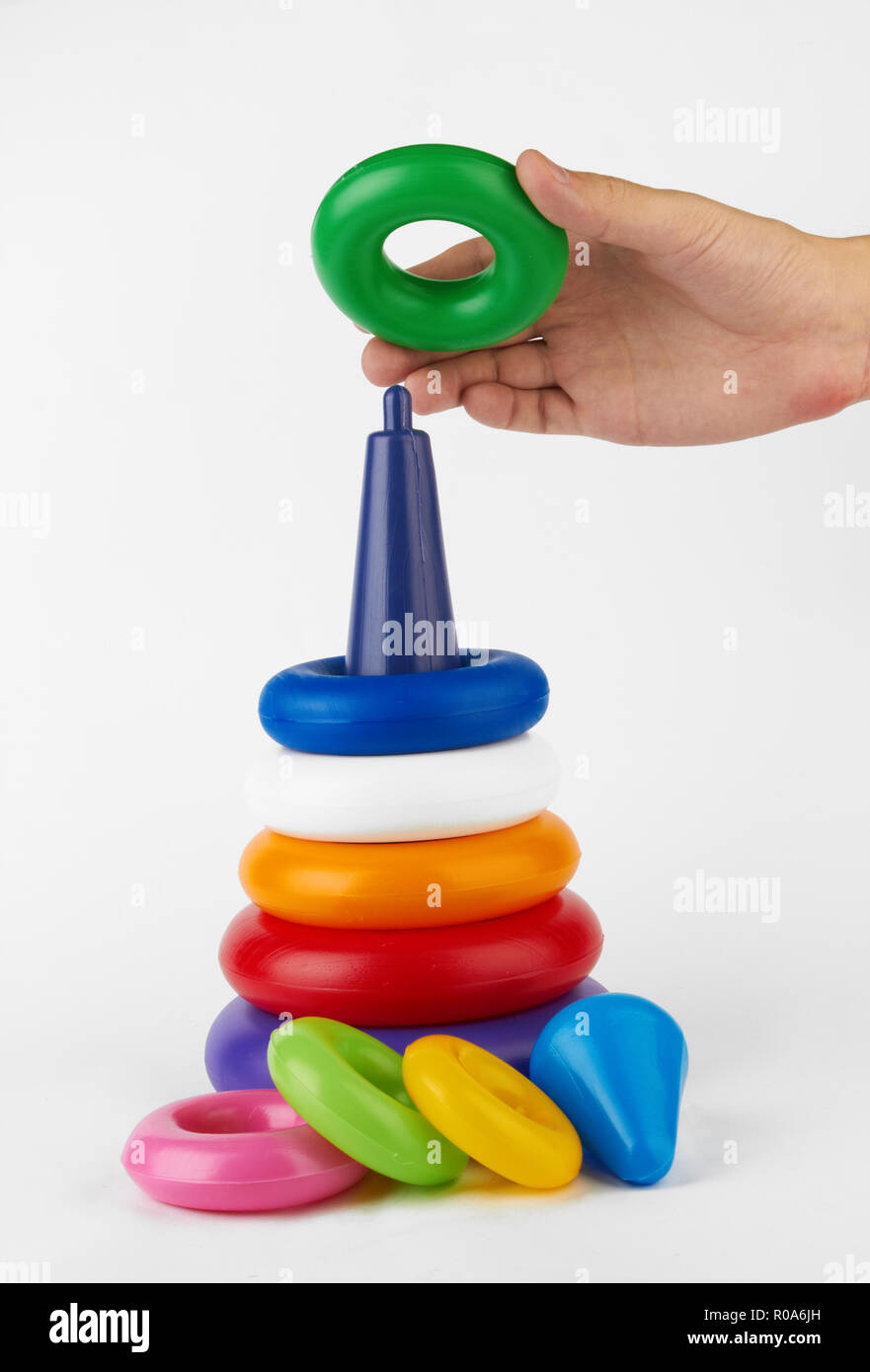 Pyramide de jouet Banque de photographies et d’images à haute ...