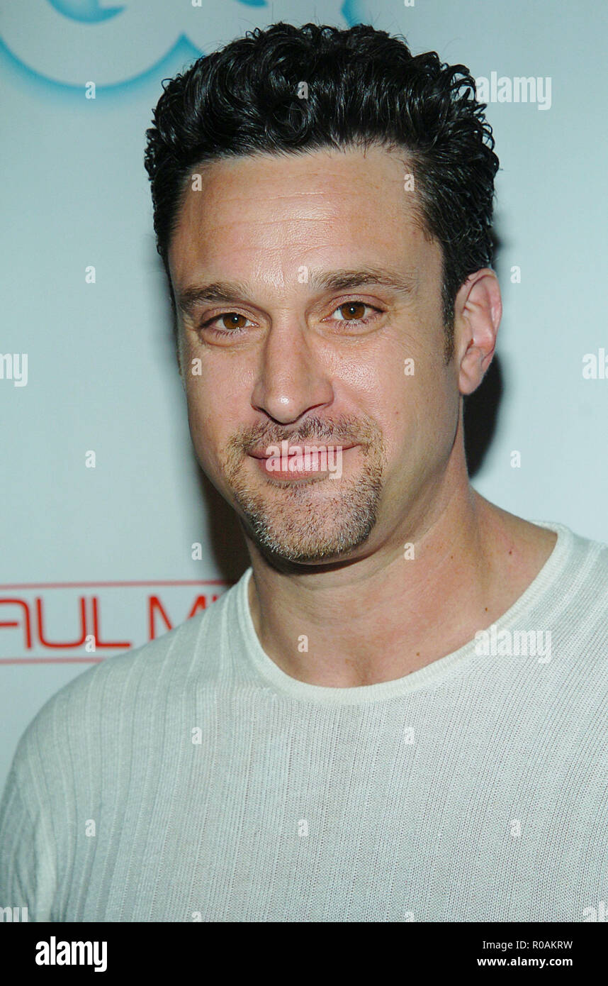 Chris Caldovino (la soprano) au Salon de l'Art ' GQ O f Elysium ' à l ...