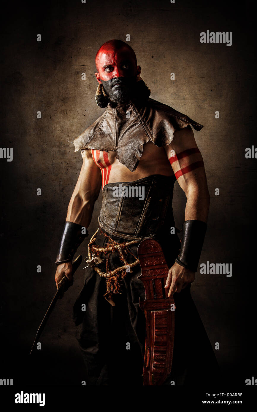 Tribal warrior Banque de photographies et d’images à haute résolution ...