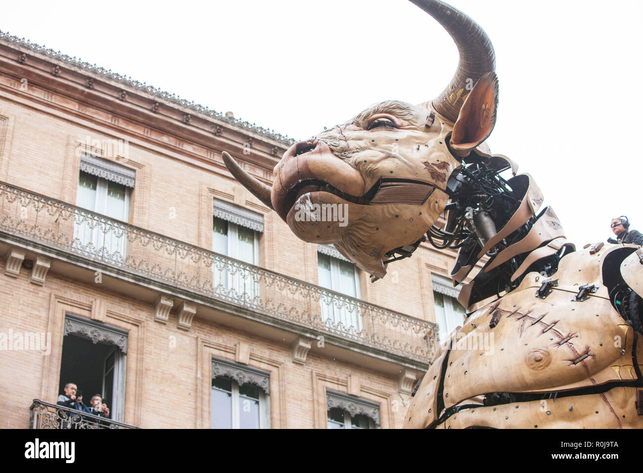 'La Machine', les machines mécaniques géantes effectuer dans une énorme ...