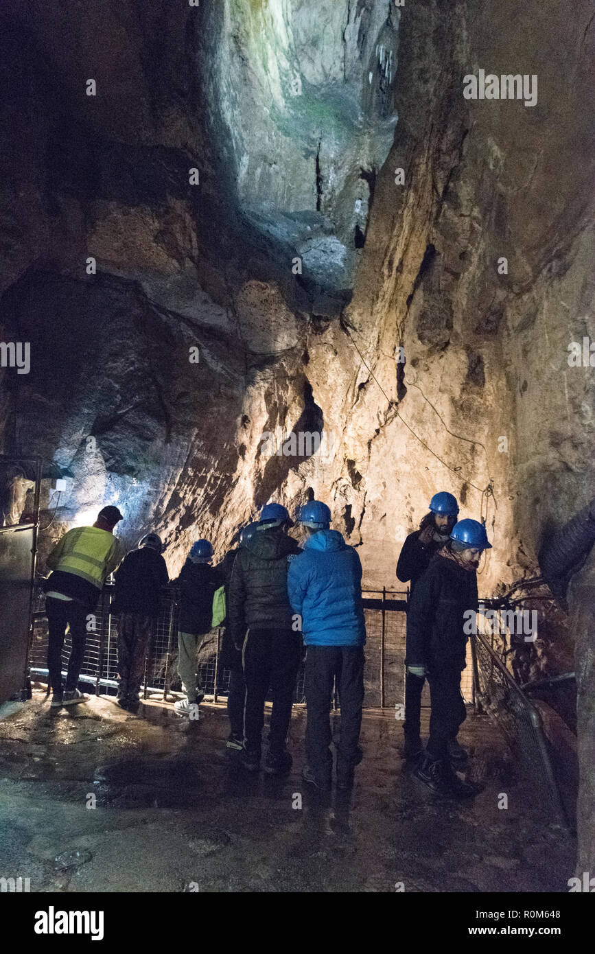 Speedwell cavern Banque de photographies et d’images à haute résolution ...